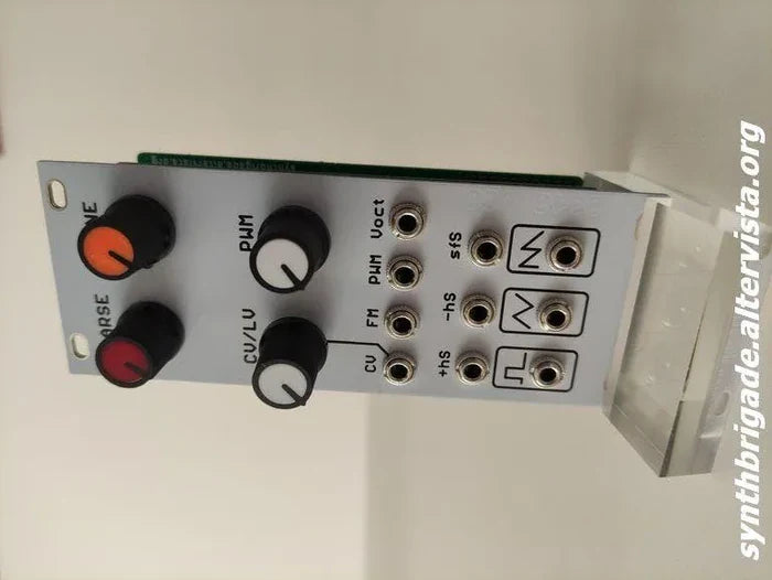 The CEM3340 Voltage Controlled Analog Oscillator Module — PMD Way