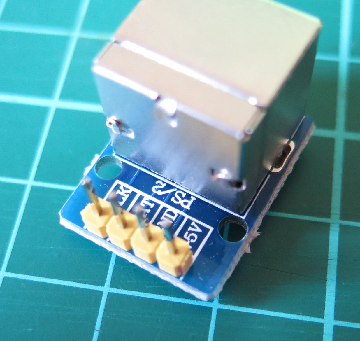 PS/2 Socket Breakout Board — PMD Way